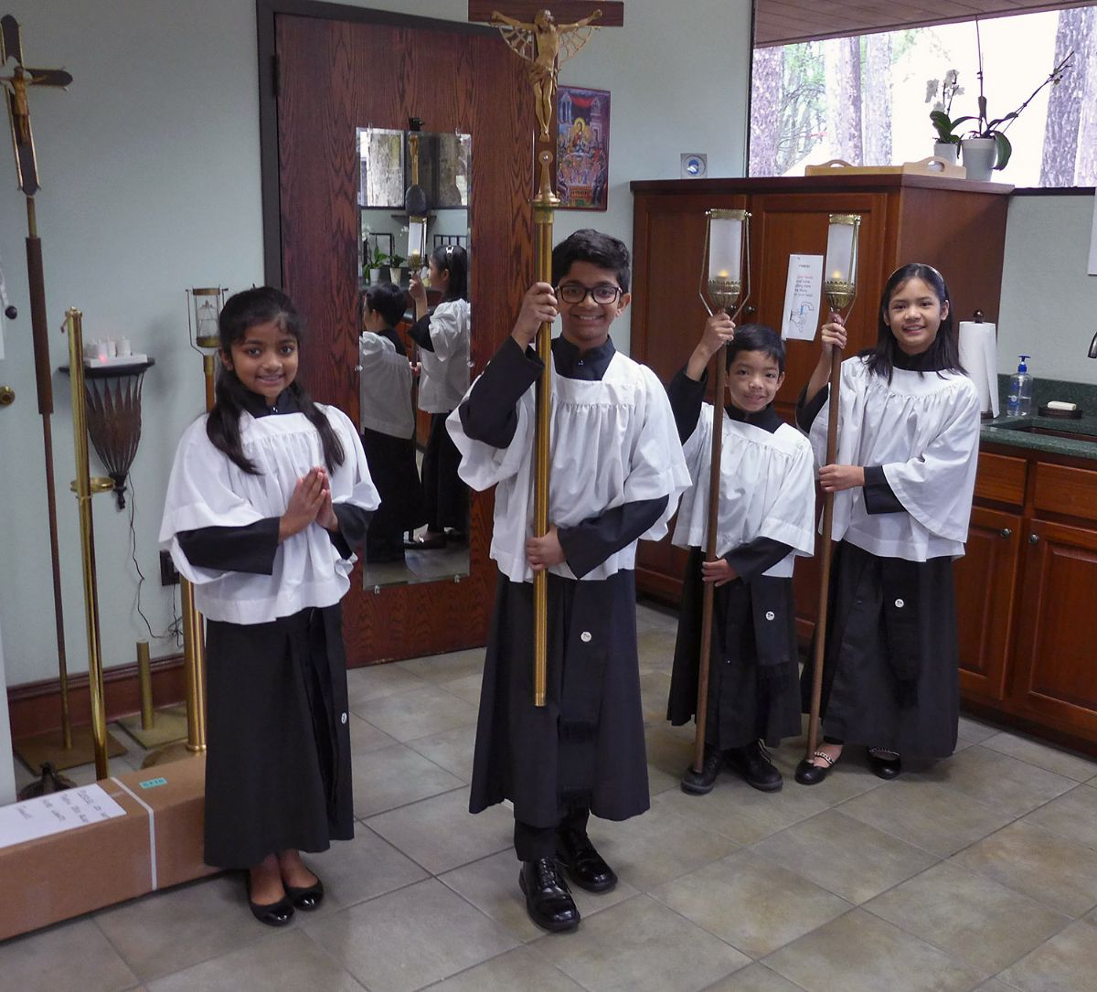 Altar Servers – All Saints Catholic Church